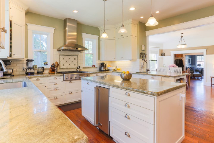 Sunny Oasis In Renovated North Berkeley Home - Berkeley, CA