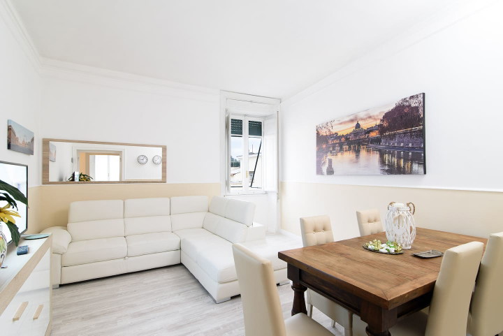 New Charming Apt. Overlooking S. Peter Church, 4 Bedrooms, 9 Sl., 2 Bathr - Rome