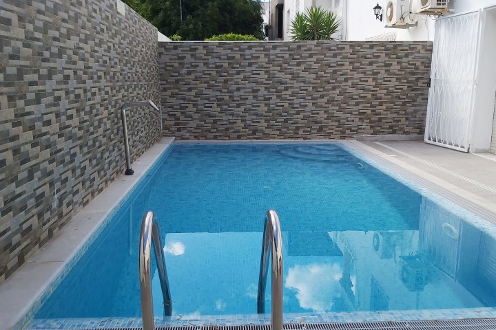 Maison En Duplex Avec Piscine Privée - Tunis