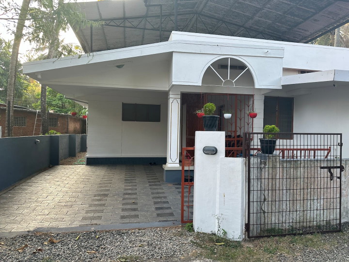Sachu & Rose - Jubilee Street - Kerala