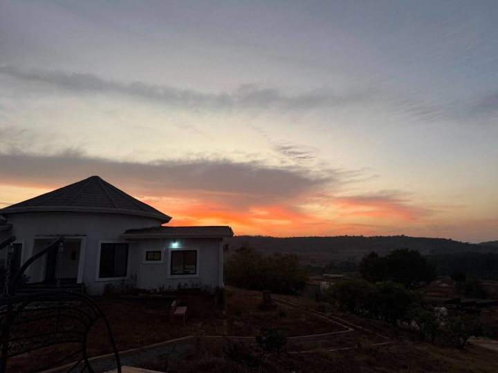 Lexcellence Dans Les Montagnes - Guinea