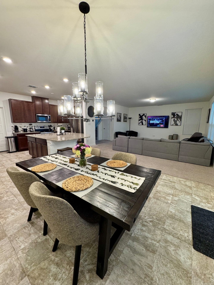 Beautiful Home 4b/2.5b Seaworld/6flags/lafb/shops - San Antonio, TX