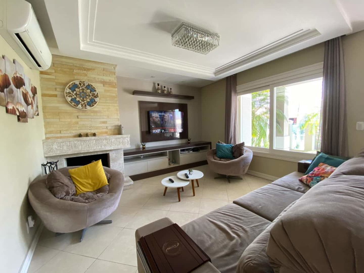 Suíte Casal, Casa Com Piscina - Xangri-Lá