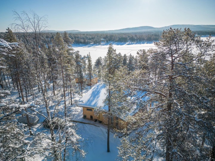 Stylish Log Cabin On The Shore Of Inarijärvi - Inari