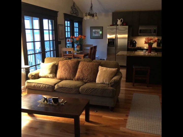 A Charming Seaside Cottage - Sitka, AK
