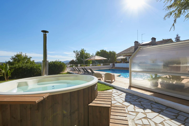 Villa Marco: Piscine 30°c, Sauna & Jacuzzi Bois - Vilafranca del Penedès
