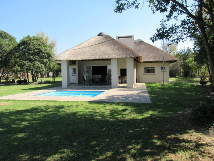 Lions Rest On Vaal - Vanderbijlpark