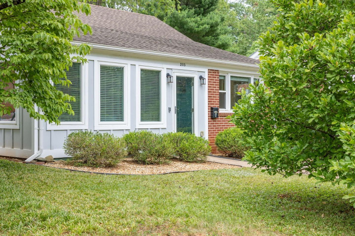 Walk To Uva | Designer Villa | Private Parking - Charlottesville, VA