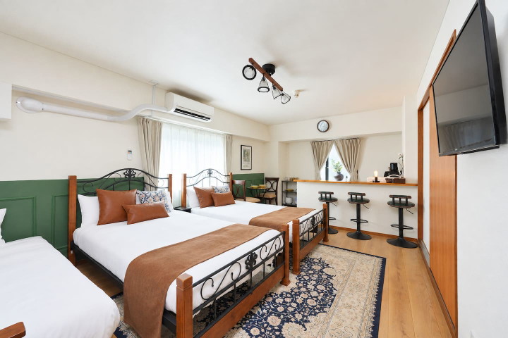 1-minute Walk To The Station/disneyland Bus/15 Minutes To Tokyo Station/convenient Access To The City Center/airport Bus # N1 - Tokyo