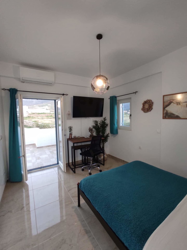 Kallista Sunlit Studio - Paros