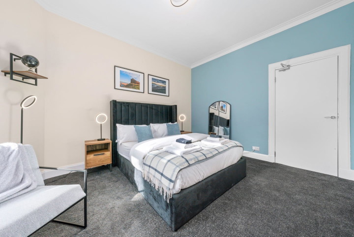 Falkirk Urban Apartment - Free Parking - Falkirk