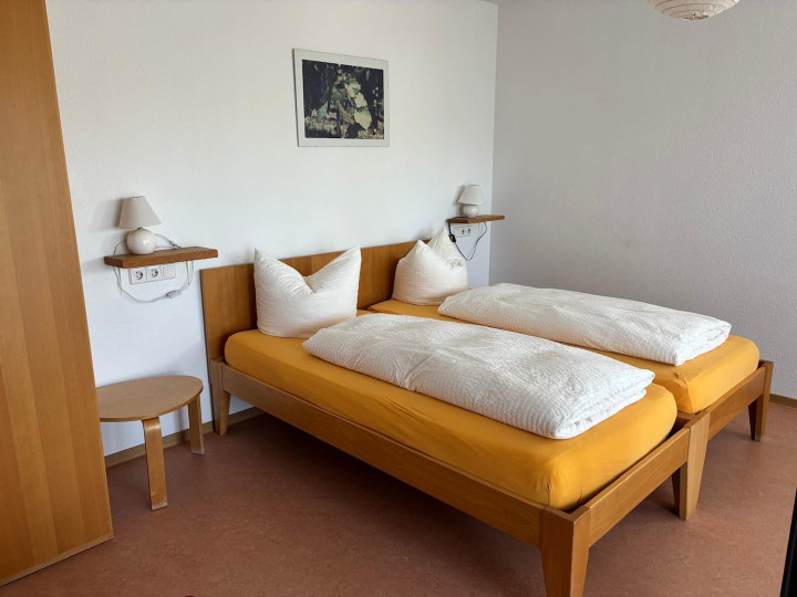 Idyllische Burgunder Wohnung Auf Dem Asaret - Heilbronn