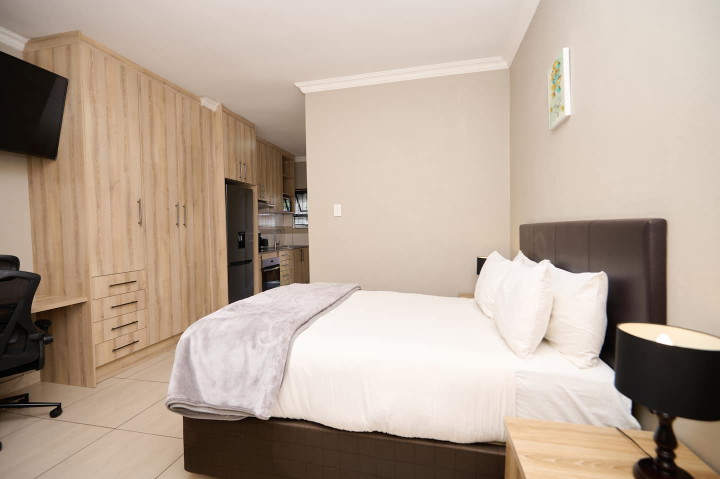 Magnifique Chalet Studio @ Menlyn Maine - Pretoria