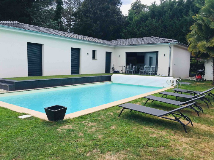 New House, 2 Bedrooms And Living Room Overlooking The Pool. - Lyon