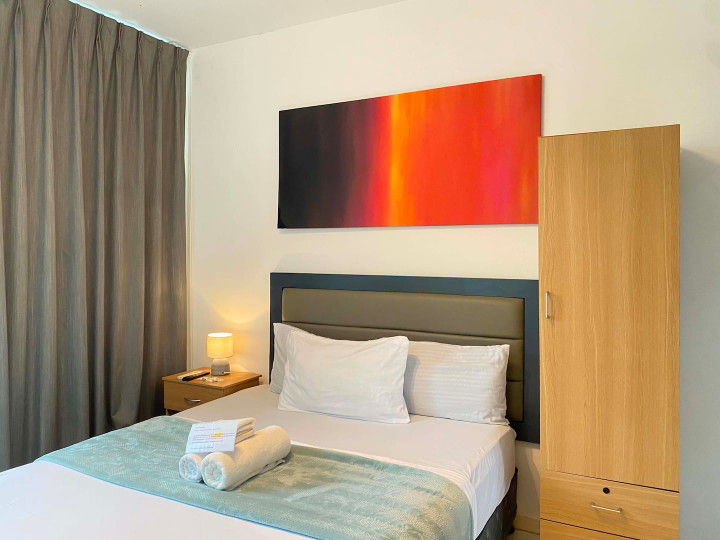4 Jr Jacuzzi Suite/queen/ac/hot Water/wifi/netflix - Panglao