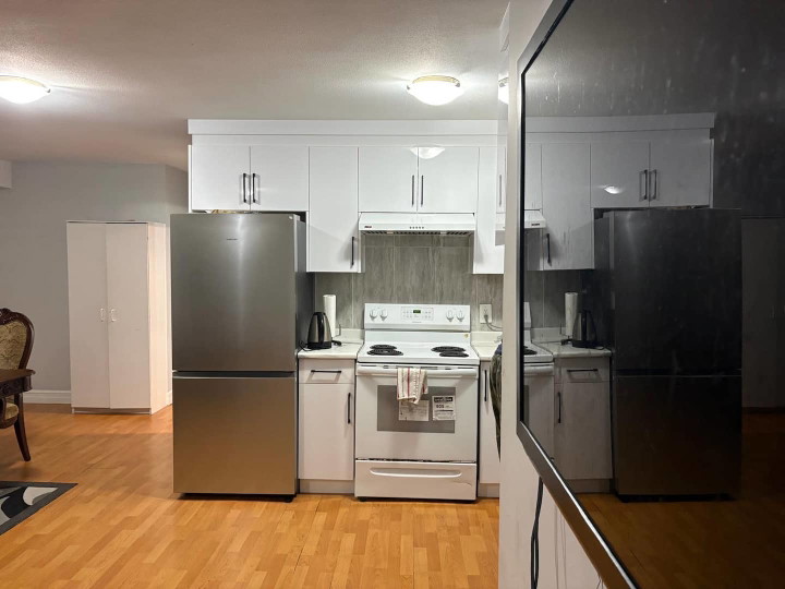 Cozy Basement 2 Bedroom 1 Bathroom - Surrey