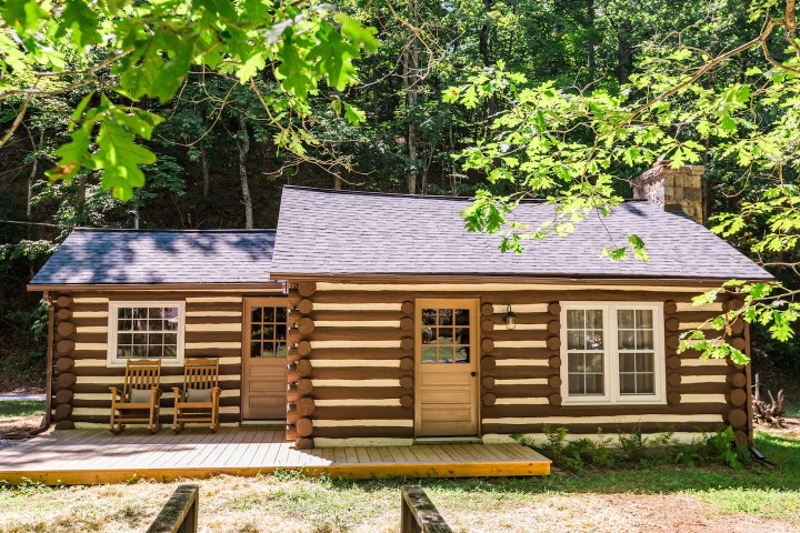 Creekside Cabin  W/ Hot Tub - Lewisburg, WV