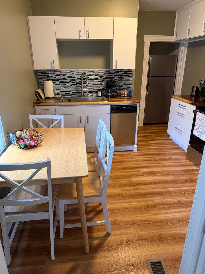 Centrally-located Apartment In The South Wedge - Rochester