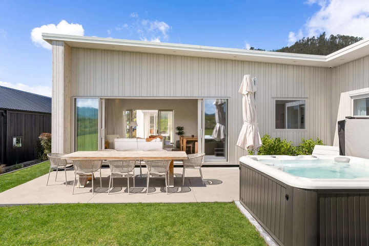 Happy Place - Tairua