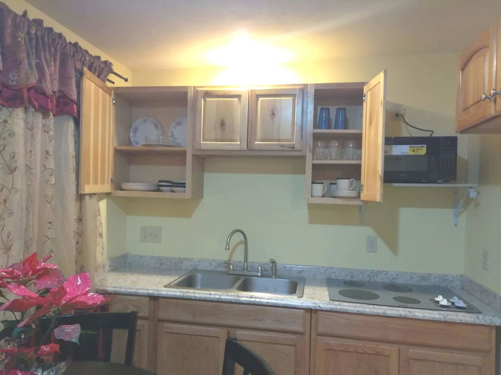Cute Studio Guesthouse W/kitchenette & Full Bath - Albuquerque, NM