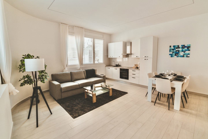 [Exclusive Luxury Home] - Ravenna