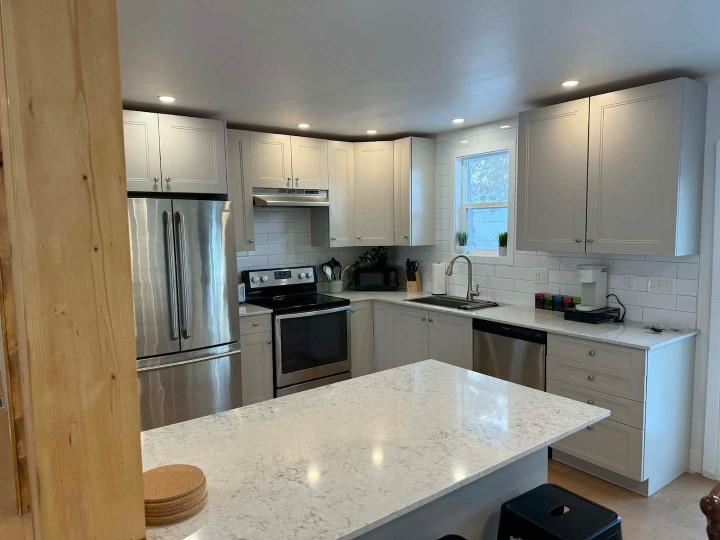 Spacious 5-bedroom - Game Room Darts / Hockey - Brockville