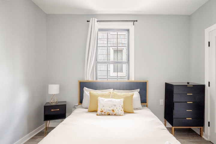Modern 2 Bedroom Apt In The Heart Of Black Rock - Fairfield, CT
