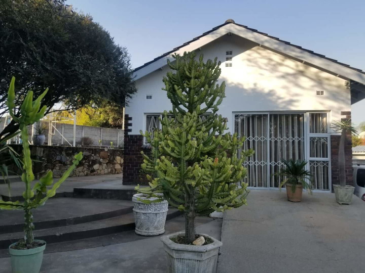 Cosy Studio Unit - Harare - Nestled In A Beautiful Garden - Harare