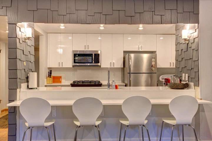 Modern, Bright & Clean Townhome - C - Tahoe City, CA