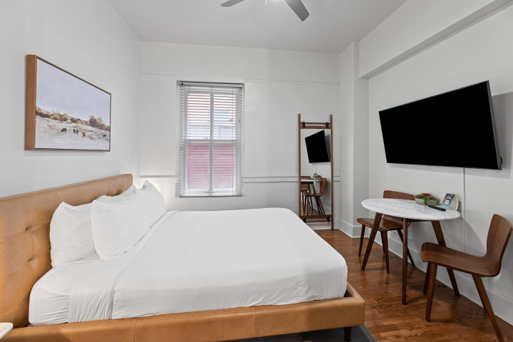 Studio Apartment Near River Walk | The Maverick - San Antonio, TX