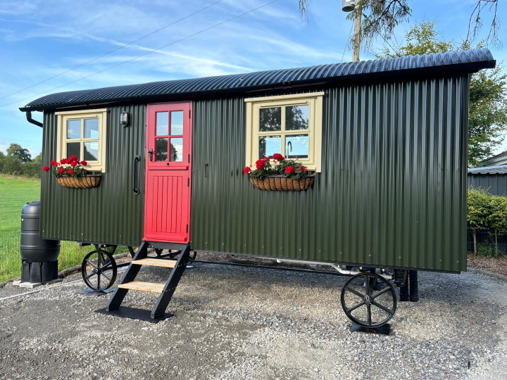 Hayfield Hut - Athlone
