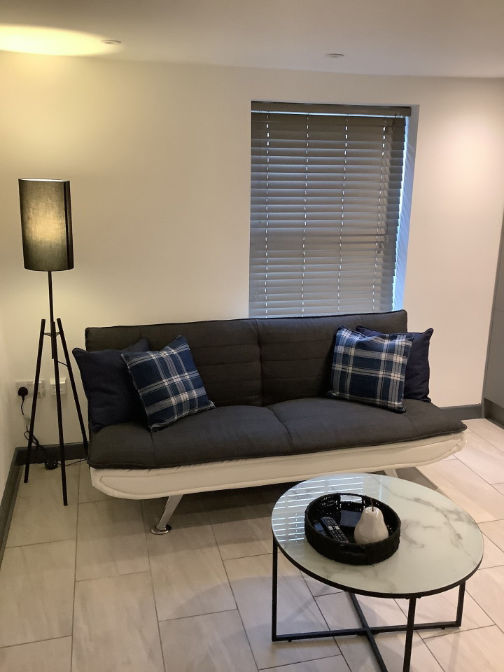 Lovely 2 Bedroom Apartment With Air-conditioning - Bicester