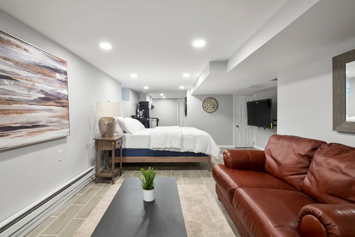 Free Private Parking/delightful Den - Philadelphia