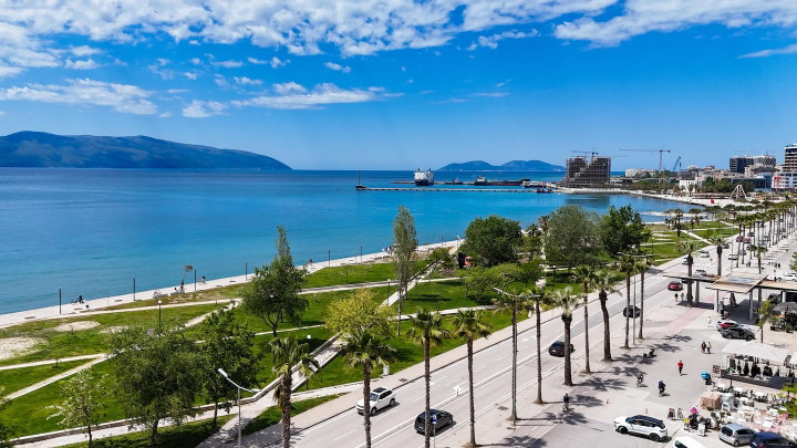 Seafront 1+1 Apt W/ Stunning Sea View | Sleeps 6 - Albanien