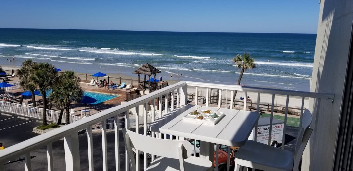 Salty Kisses-ocean Front-studio On Daytona Beach - Daytona Beach, FL