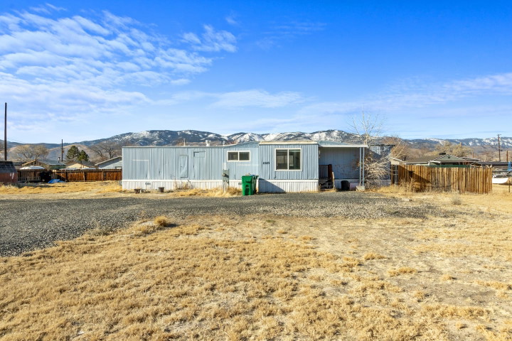 Retro Cozy - Affordable And Spacious - Carson City, NV