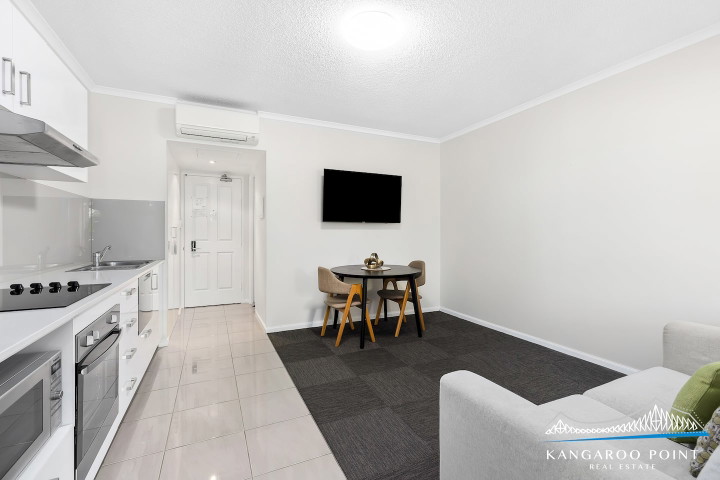 One Bedroom With Wifi & Parking - Brisbane