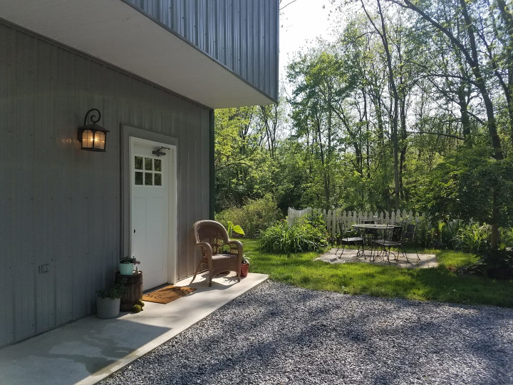 The Garage B&b - Lititz - Lititz, PA