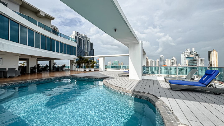 Spacious Condo @Av Balboa/pool/gym/ac/views/parking - Panama