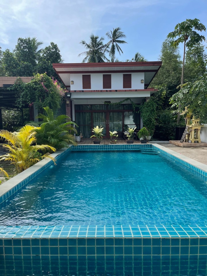 Space, Cosiness, Tranquillity, A Large Swimming Pool, And A Garden. - Ko Pha-ngan