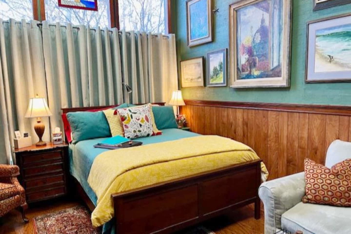 Private Safe Hideaway In Prime Midtown Location - Memphis, TN