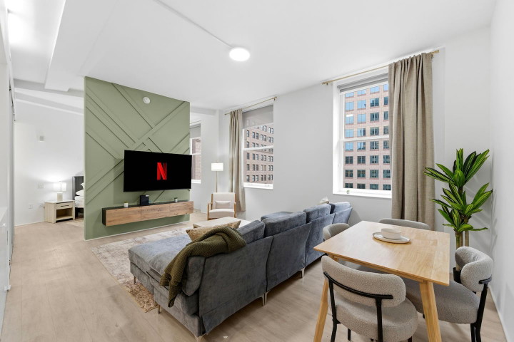 Stylish Downtown Studio | Best Location - Cleveland, OH