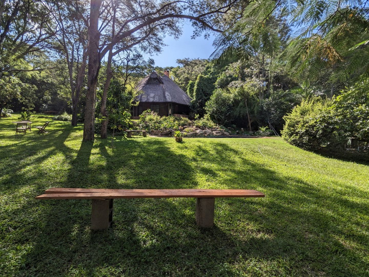 Rustic Cottage (With Solar Back Up And Pool) - Zimbabwe