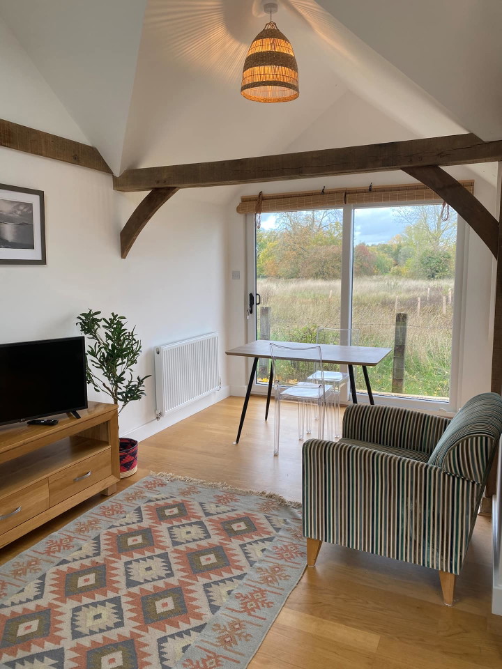 Peaceful Self-contained Cabin In Buckinghamshire - Oxfordshire
