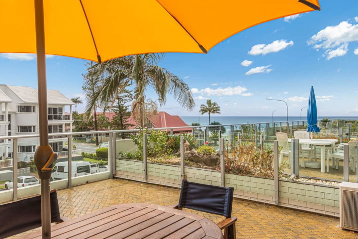 Kirra Gardens 5 - Kirra Beachfront - Min. 3 Nights - Coolangatta