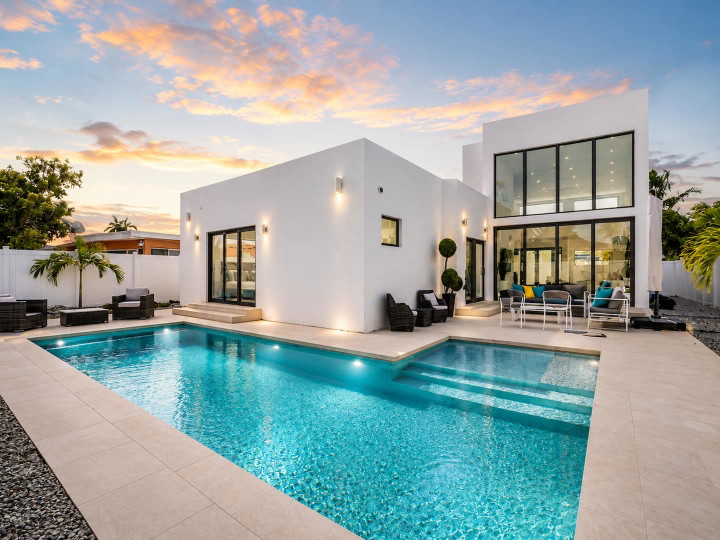 Island Bay Villa  North Bay Village Waterfront - Miami Beach, FL