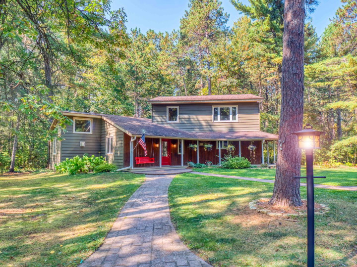 Entire Home Nestled In Nature | Family Retreat - United States