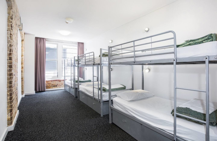 Private Dorm Room - Sleeps 6 Guests - Surry Hills