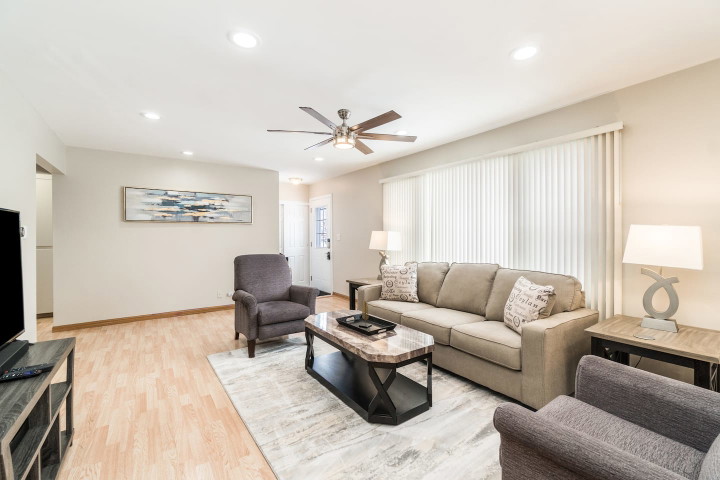 Hoffman Estates Rental - Hoffman Estates, IL