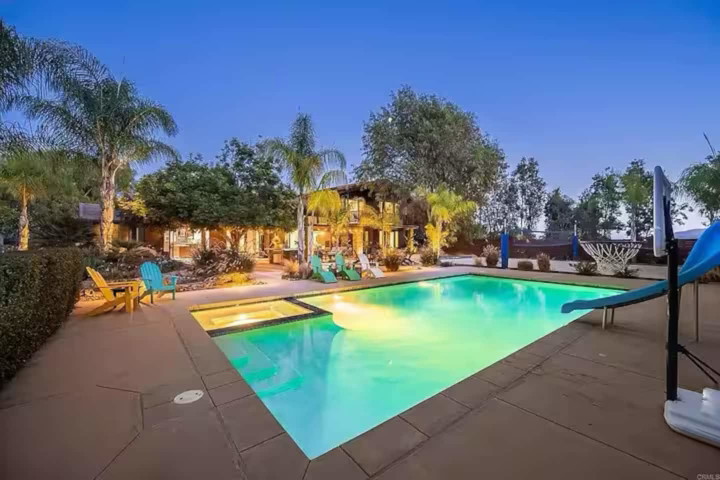 North County Estate - Pool, Spa & Volleyball Court - Escondido